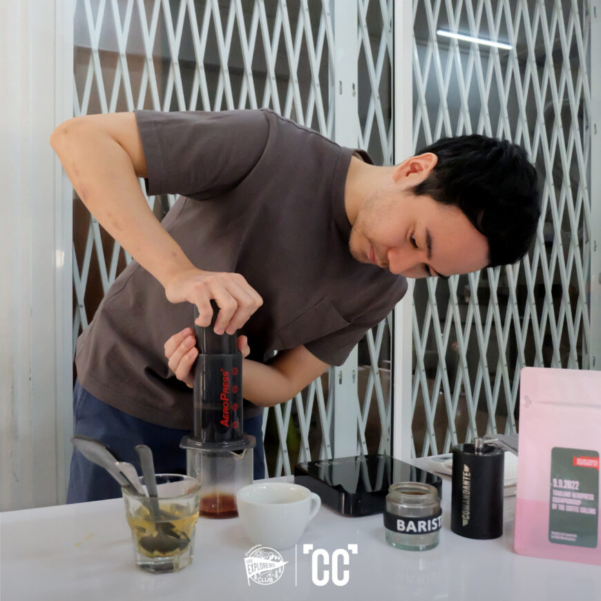 ประยุทธ์ - อนุวัต ธนสิทธิพันธ์ พี่น้องสองแชมป์แห่ง Stack Coffee - บ้านและสวน ExplorersClub