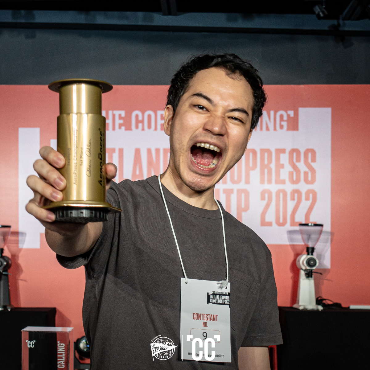 ประยุทธ์ - อนุวัต ธนสิทธิพันธ์ พี่น้องสองแชมป์แห่ง Stack Coffee - บ้านและสวน ExplorersClub