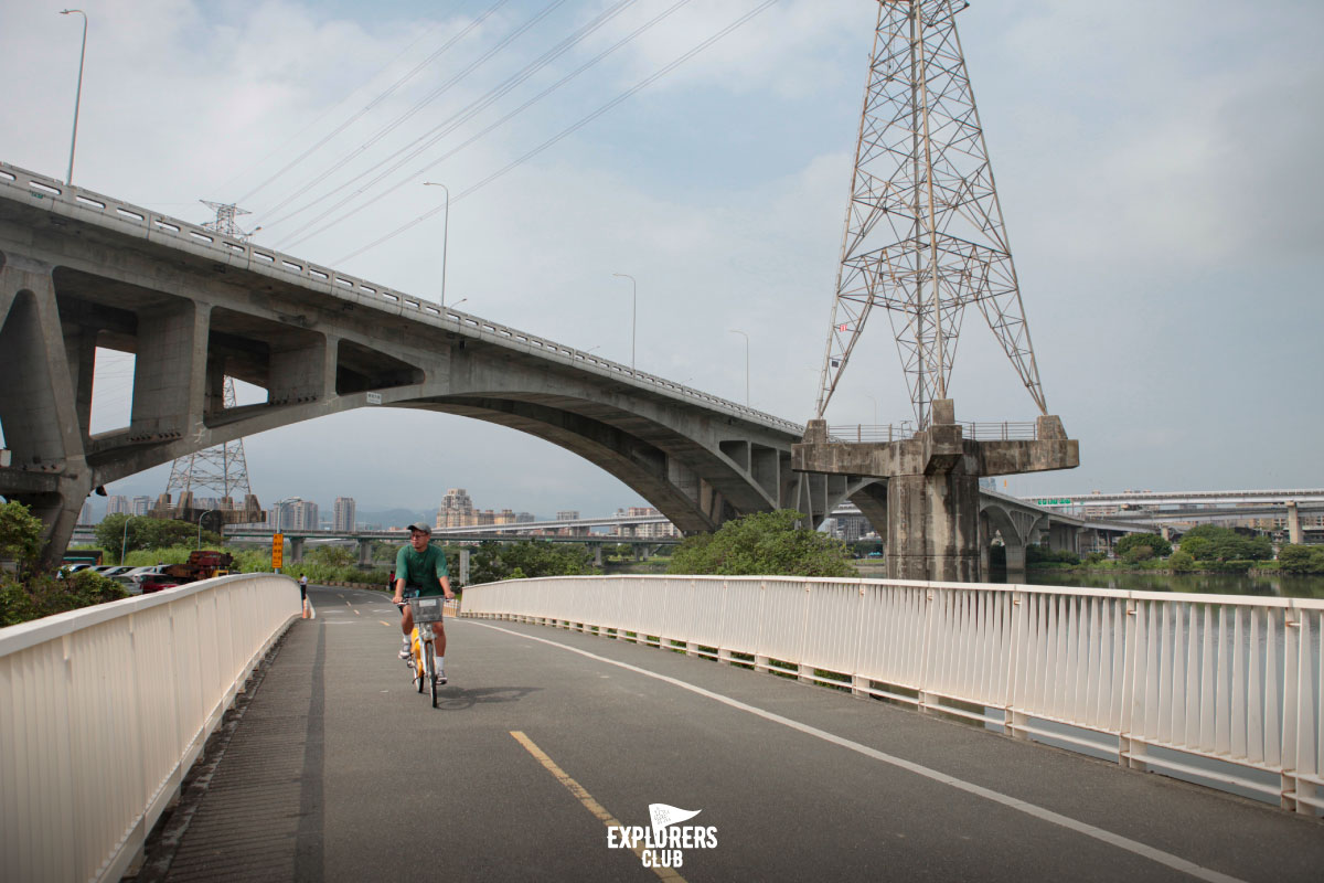 ปั่น จักรยานสาธารณะ YouBike ลัดเลาะเลียบแม่น้ำ ชมเมือง ไทเป - นิวไทเป